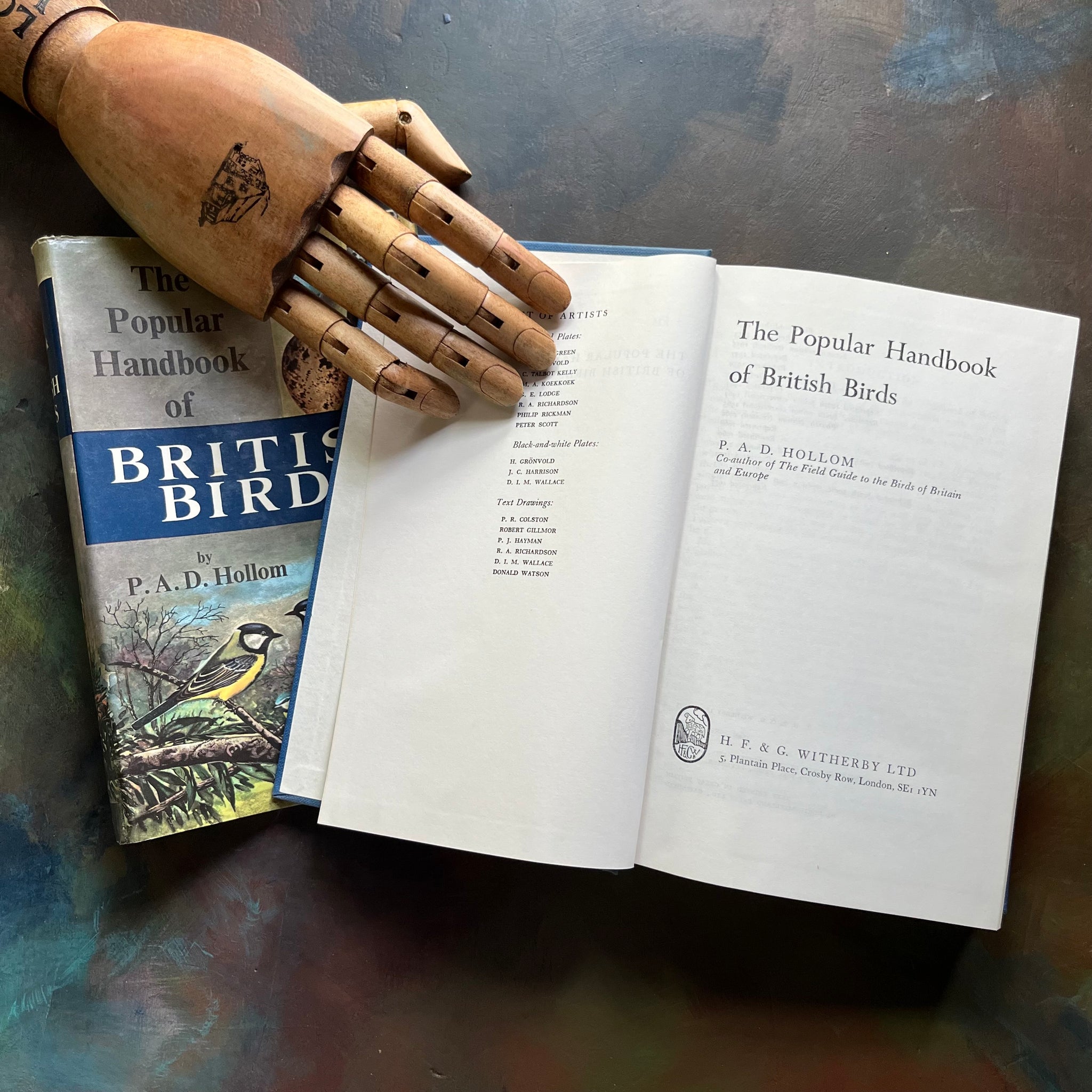 The Popular Handbook of British Birds Written by P. A. D. Hollom - Log ...