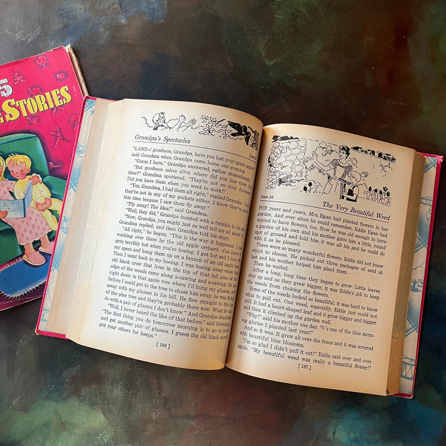 Whitman Giant Books: 365 Bedtime Stories - Log Cabin Vintage