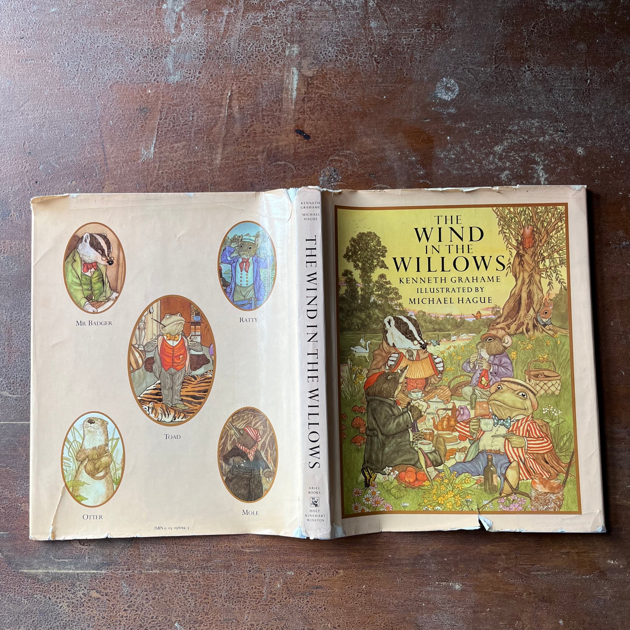 The Wind in the Willows by Kenneth Grahame - Illustrated by Michael Ha ...