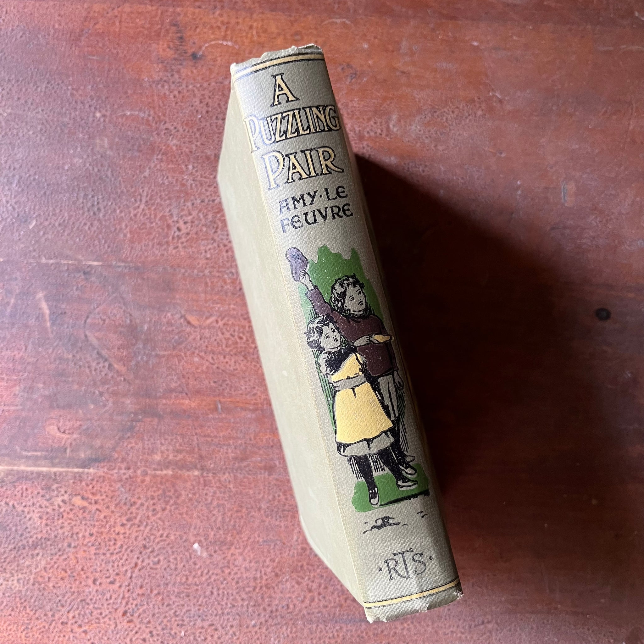 A Puzzling Pair by Amy Le Feuvre - Log Cabin Vintage