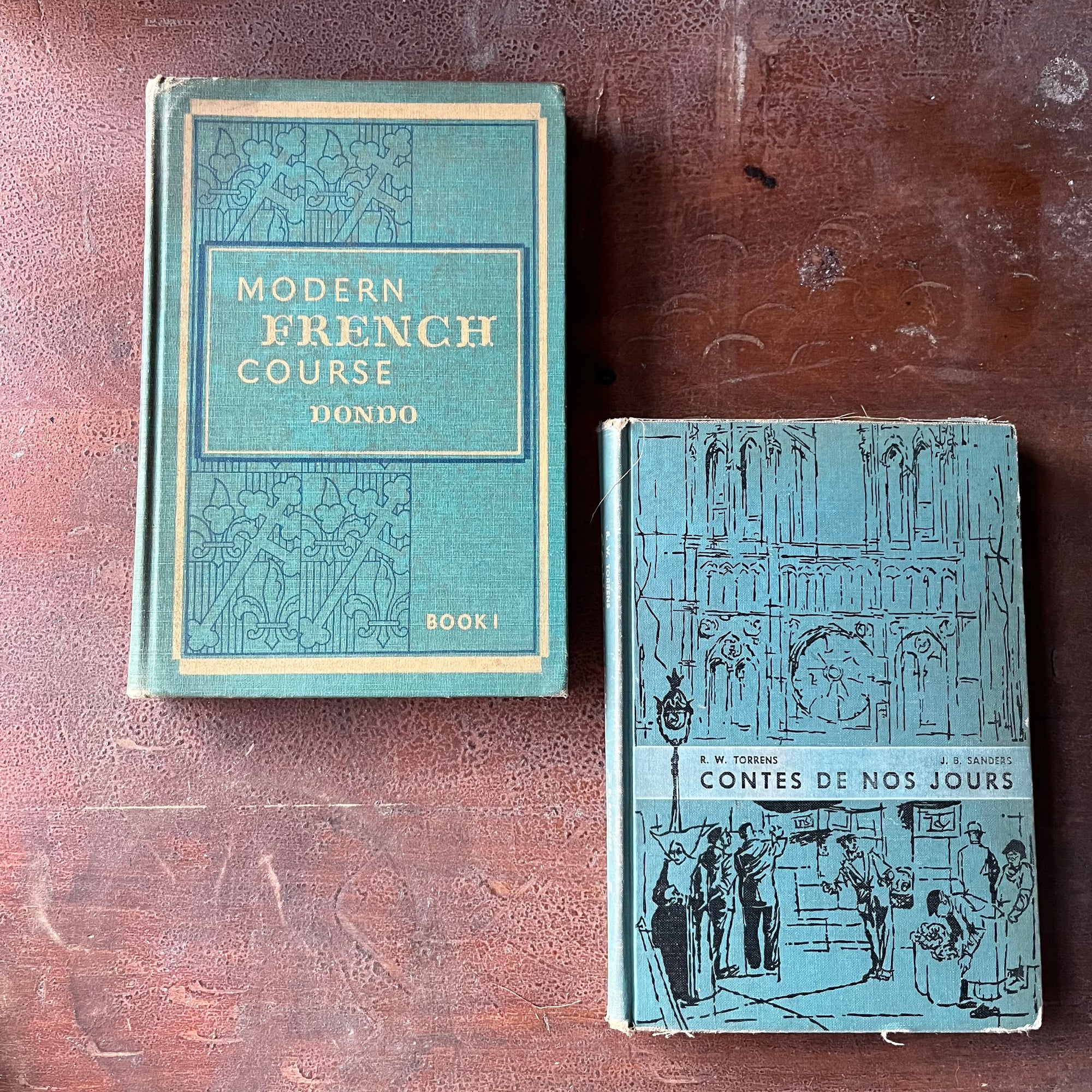 Vintage French Book Stack - Set of Five - Learn French - Log Cabin Vintage