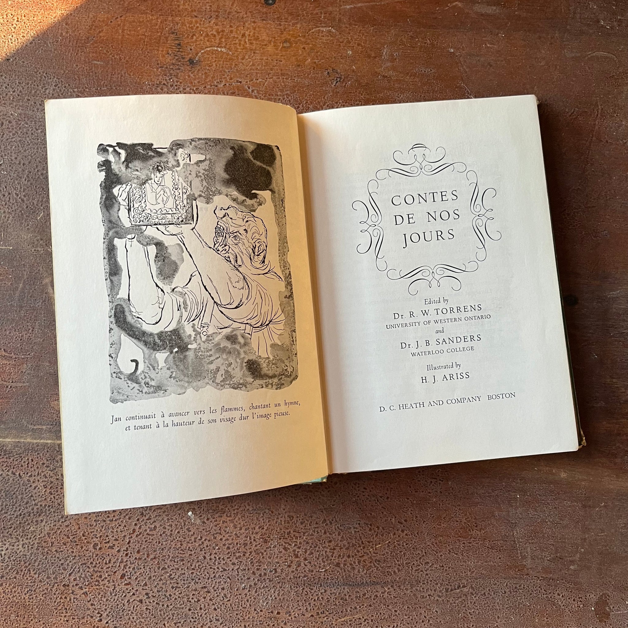 Vintage French Book Stack - Set of Five - Learn French - Log Cabin Vintage