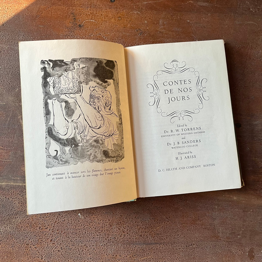 Vintage French Book Stack - Set of Five - Learn French - Log Cabin Vintage