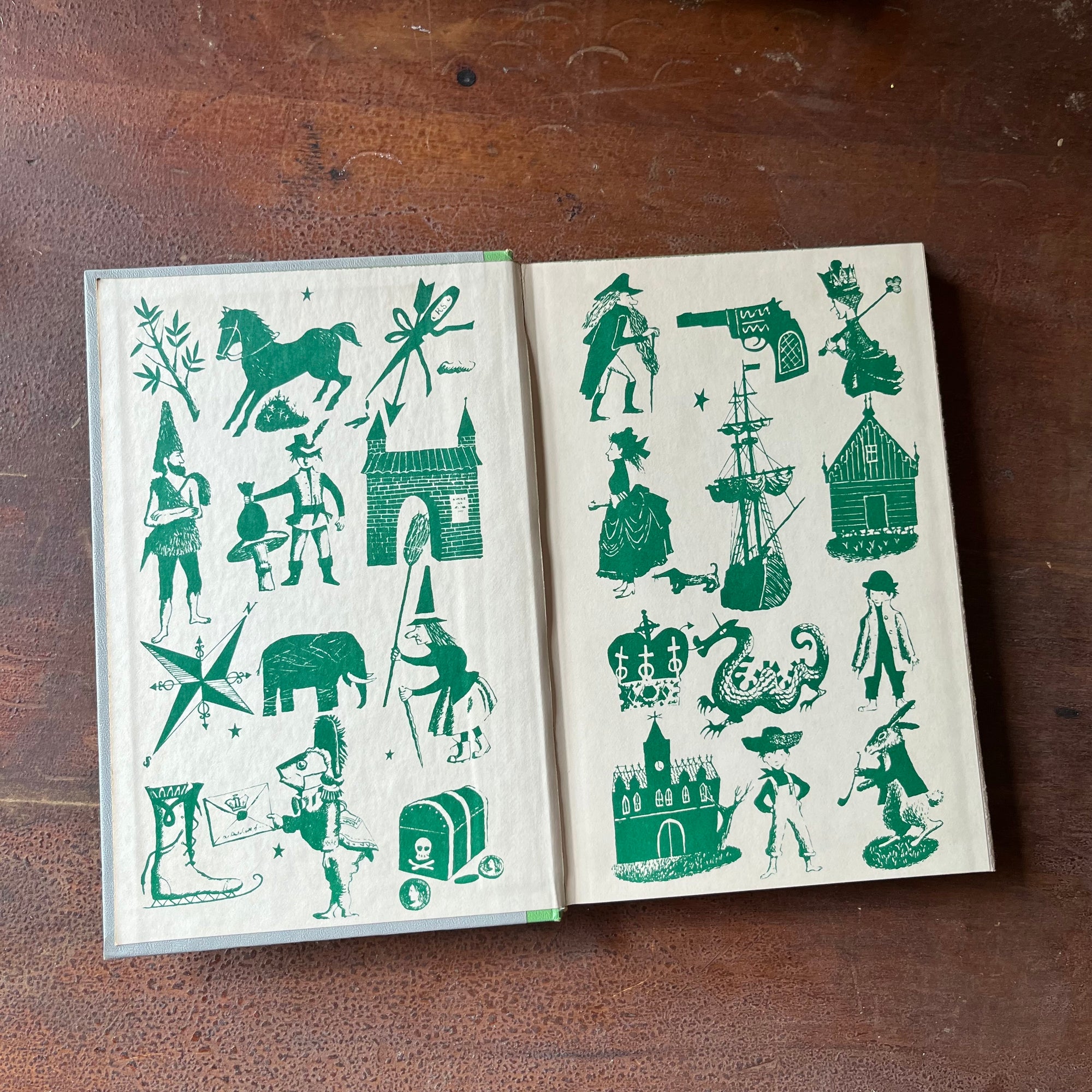 The Black Arrow - a 1954 Junior Deluxe Editions Hardcover Book - Log ...