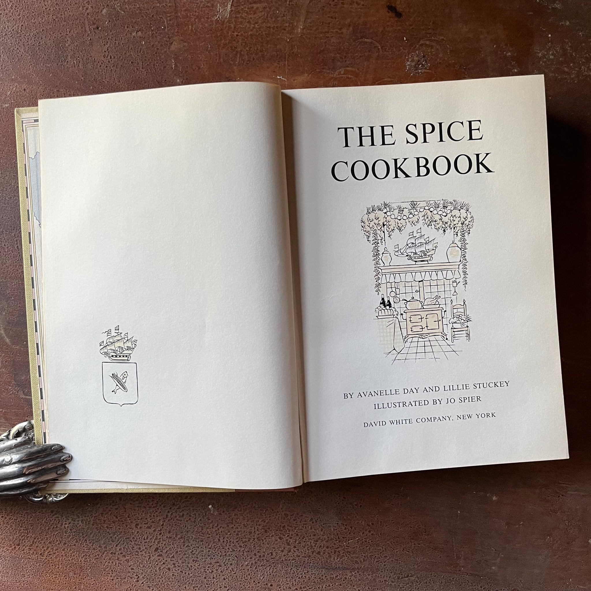 The Spice Cook Book by Avanlee Day & Lillie Stuckey - 1964 First Editi ...