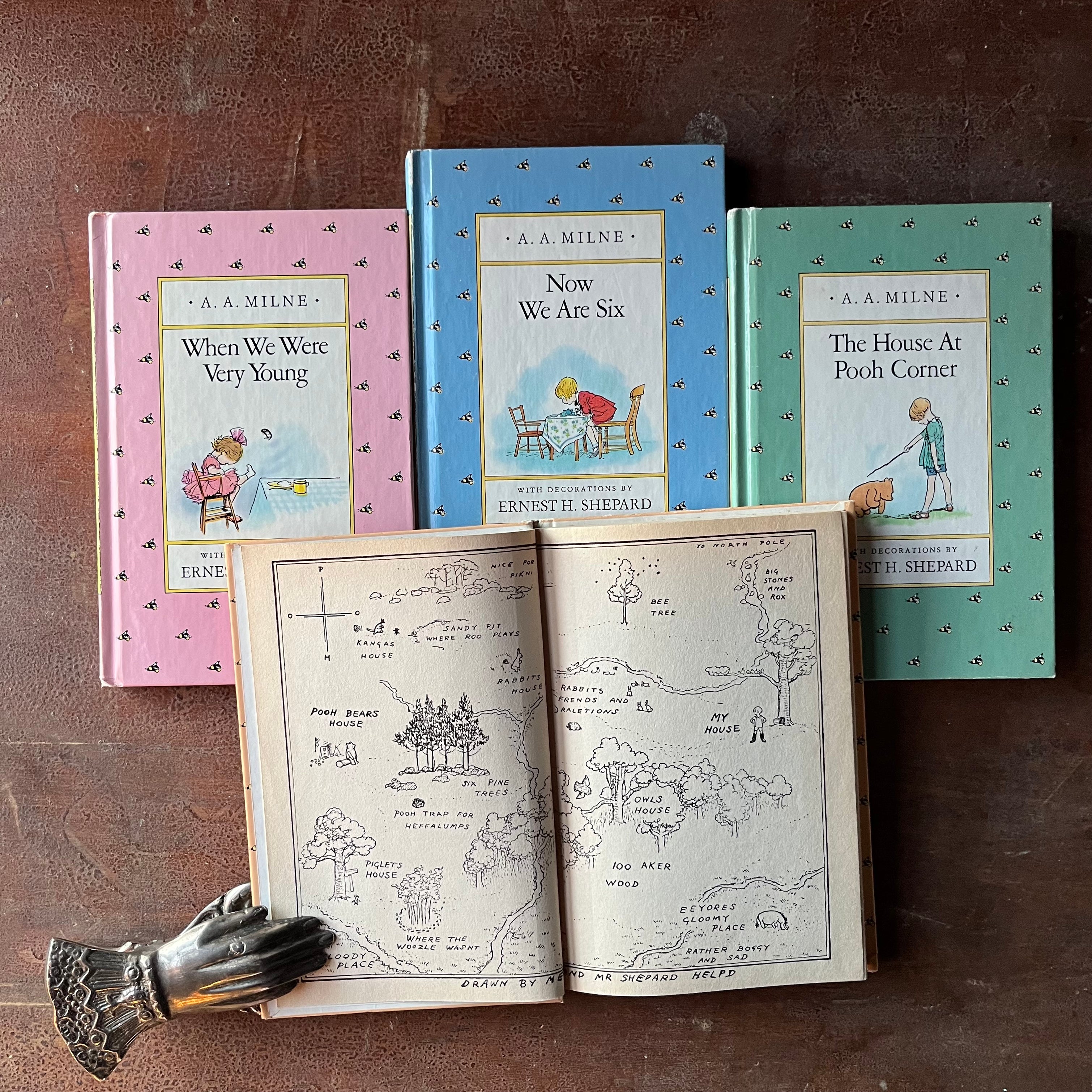 Winnie the Pooh Book Set by A.A. Milne - 1988 Editions - Log Cabin Vintage